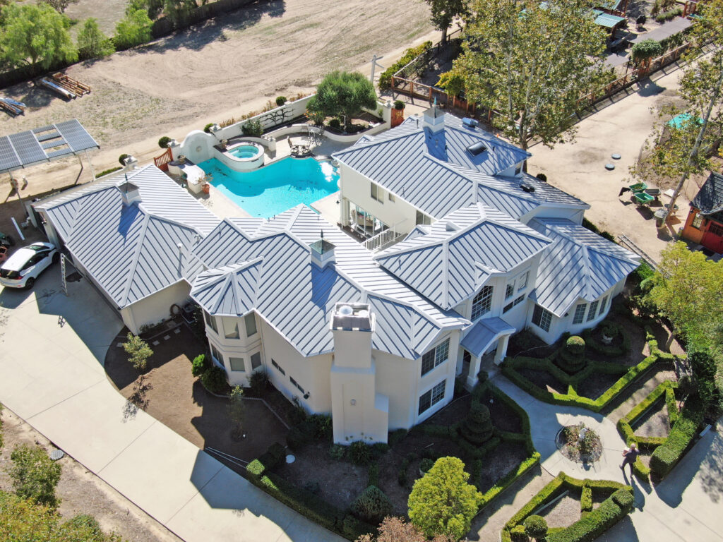 A Luxury Roof - Metal Architecture