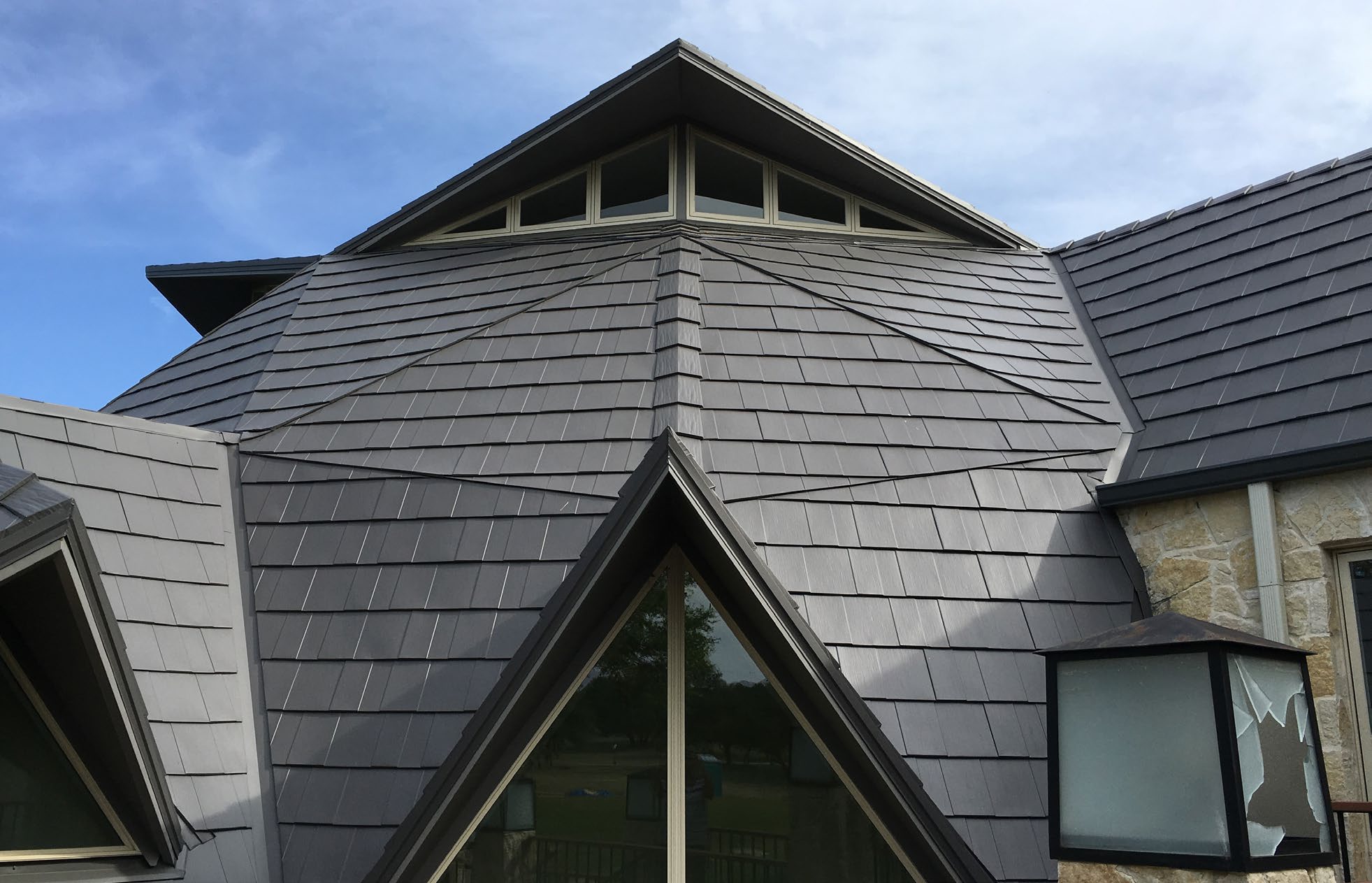 A Multifaceted Roof - Metal Architecture