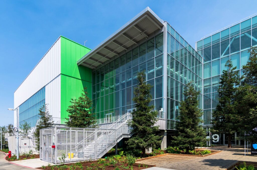 Real-Life Facebook Connections - Metal Architecture