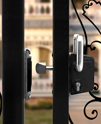 DIY Locks Fit Gates - Metal Architecture