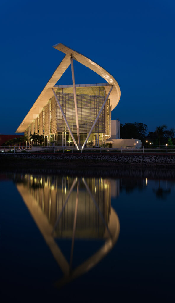 Sailboat Pavilion - Metal Architecture