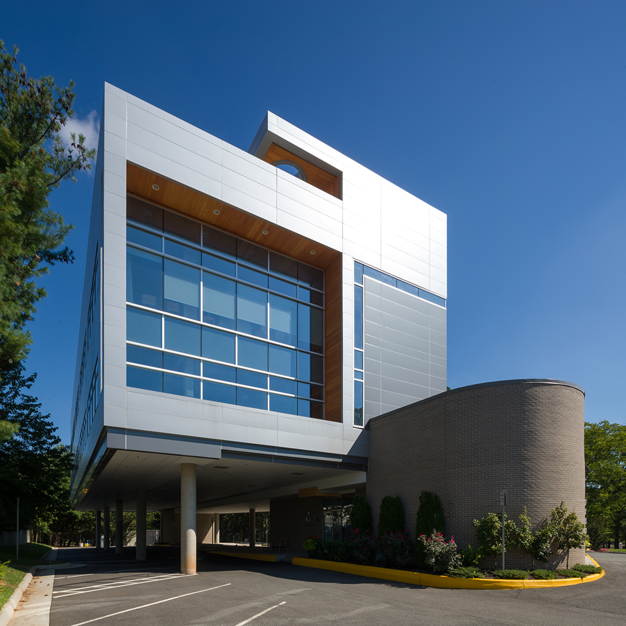 Office building at 8120 Gatehouse Road, Falls Church, Va. - Metal ...