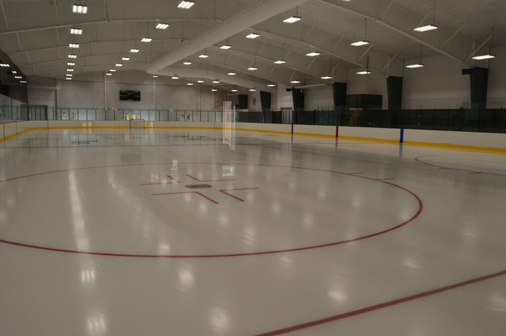 Metal building, IMPs house ice rink - Metal Architecture