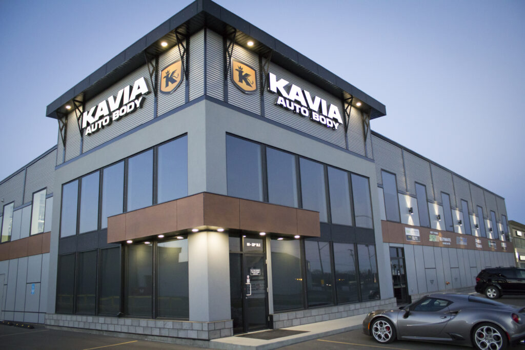 Kavia Auto Body Inc., Saskatoon, Saskatchewan, Canada - Metal Architecture