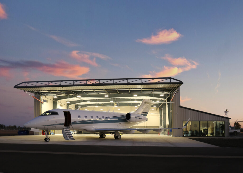 Lanz Cabinets Inc.'s hangar, Eugene, Ore. - Metal Architecture