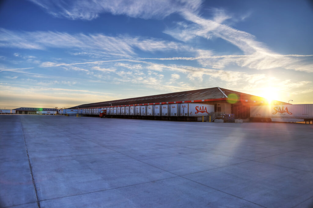 SAIA LTL Freight Terminal, Grayslake, Ill. - Metal Architecture