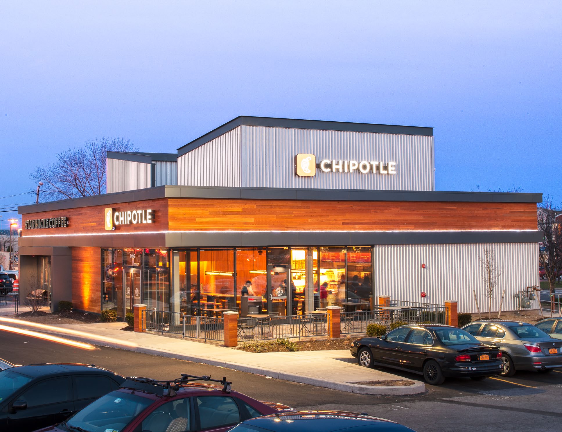 Ribbed panels add depth to restaurant exterior - Metal Architecture